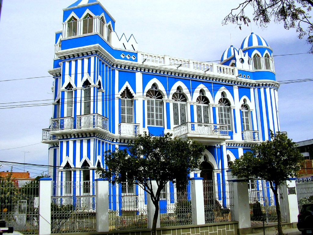 Castillo Azul - Periodismo de medio ambiente y turismo de Bolivia